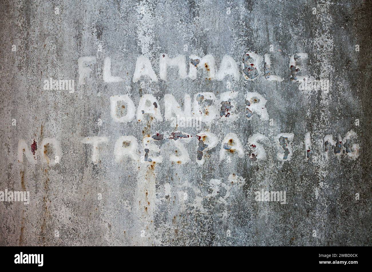 Flammable materials warning sign hi-res stock photography and images ...