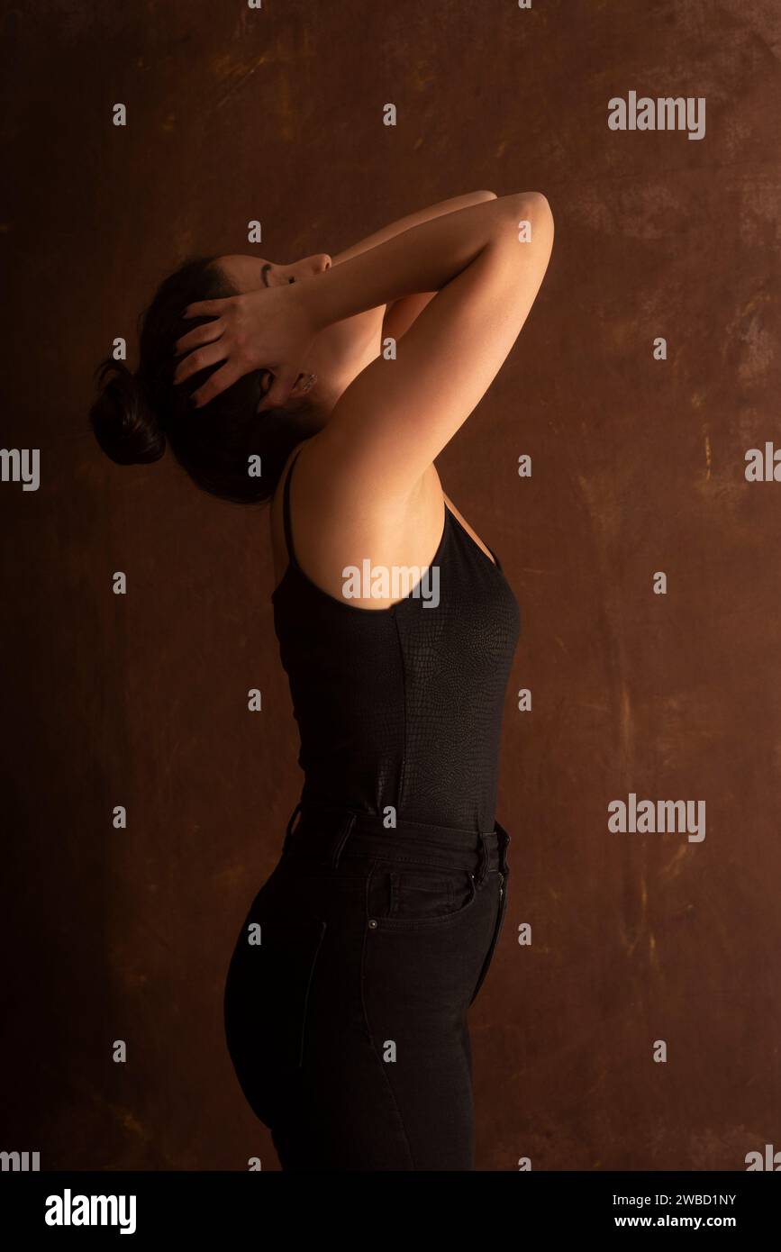 Distressed woman head in hands Stock Photo - Alamy