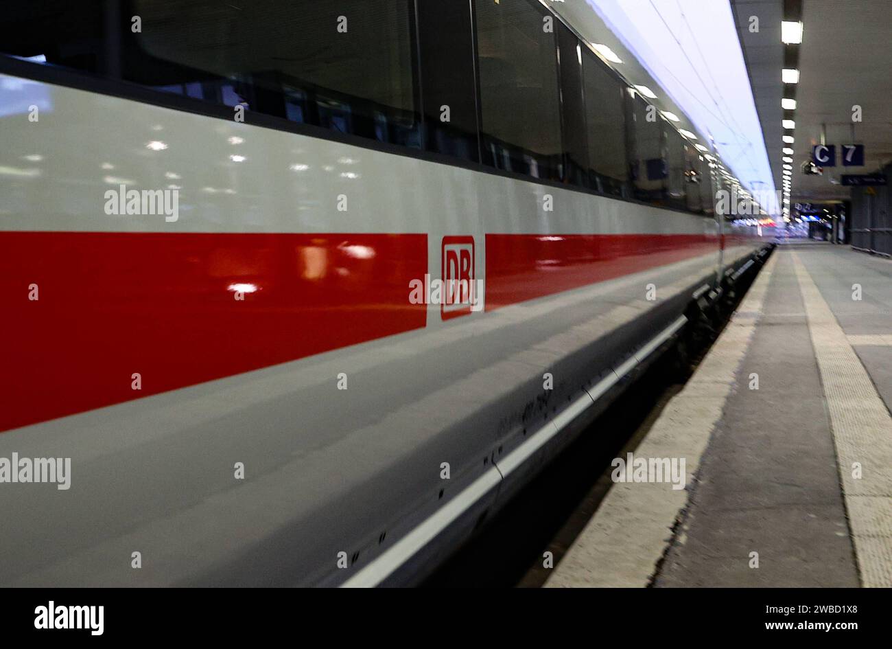 Niedersachsen, Hannover, GDL-Streik bei der Bahn im Hauptbahnhof Hannover, DB, Die Gewerkschaft ...
