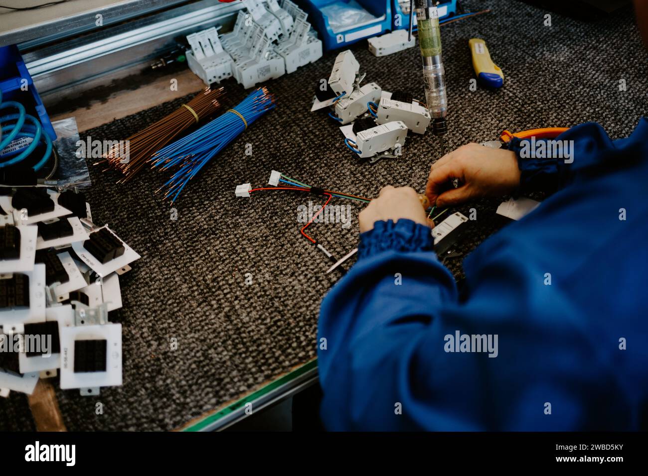 Cabling work hi-res stock photography and images - Alamy