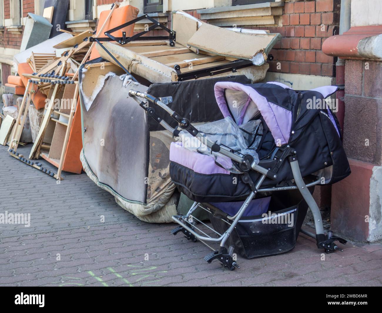 Bulky waste container hi-res stock photography and images - Alamy