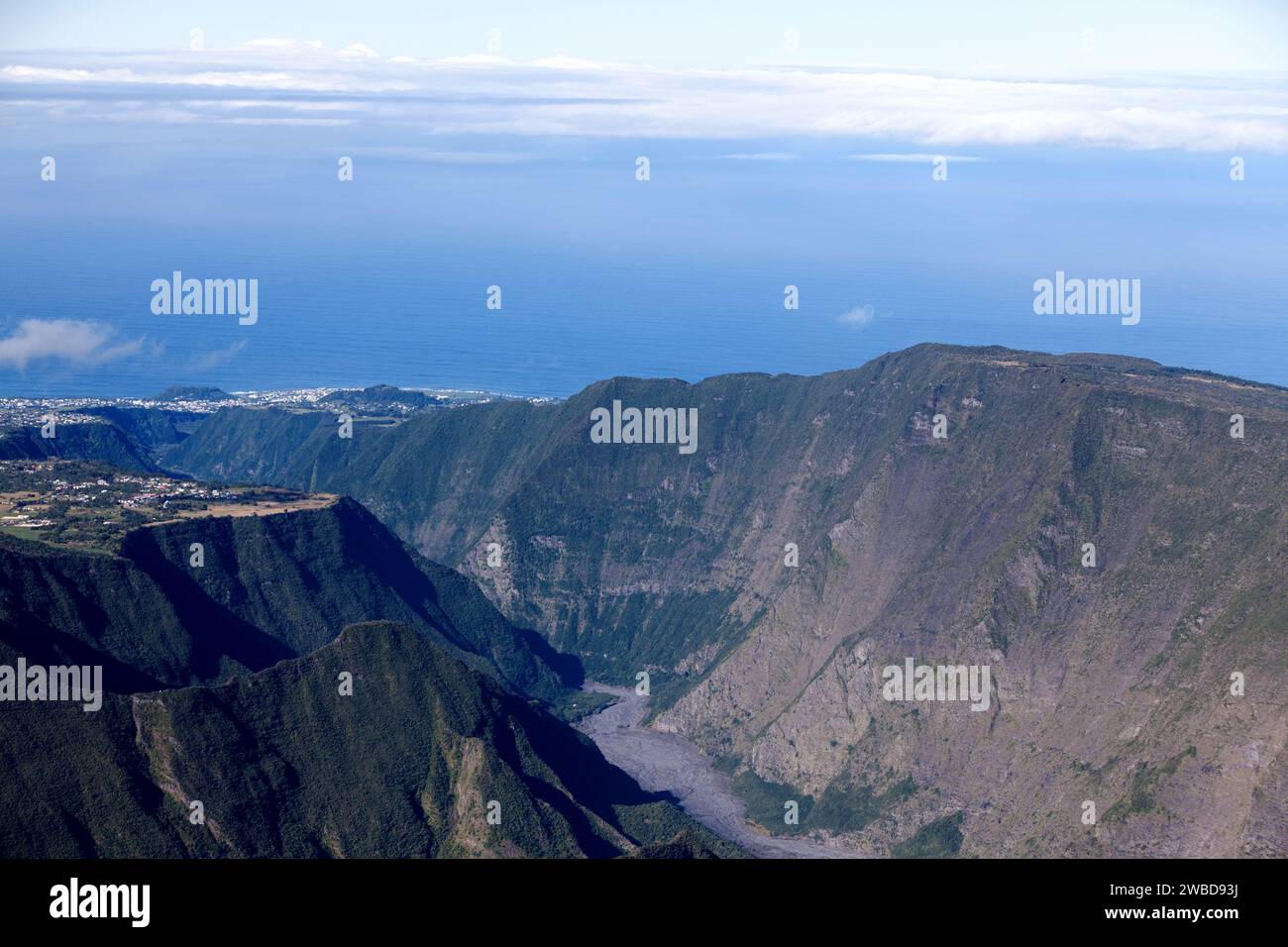 The Rivière des Remparts is a river on the Indian Ocean island of ...