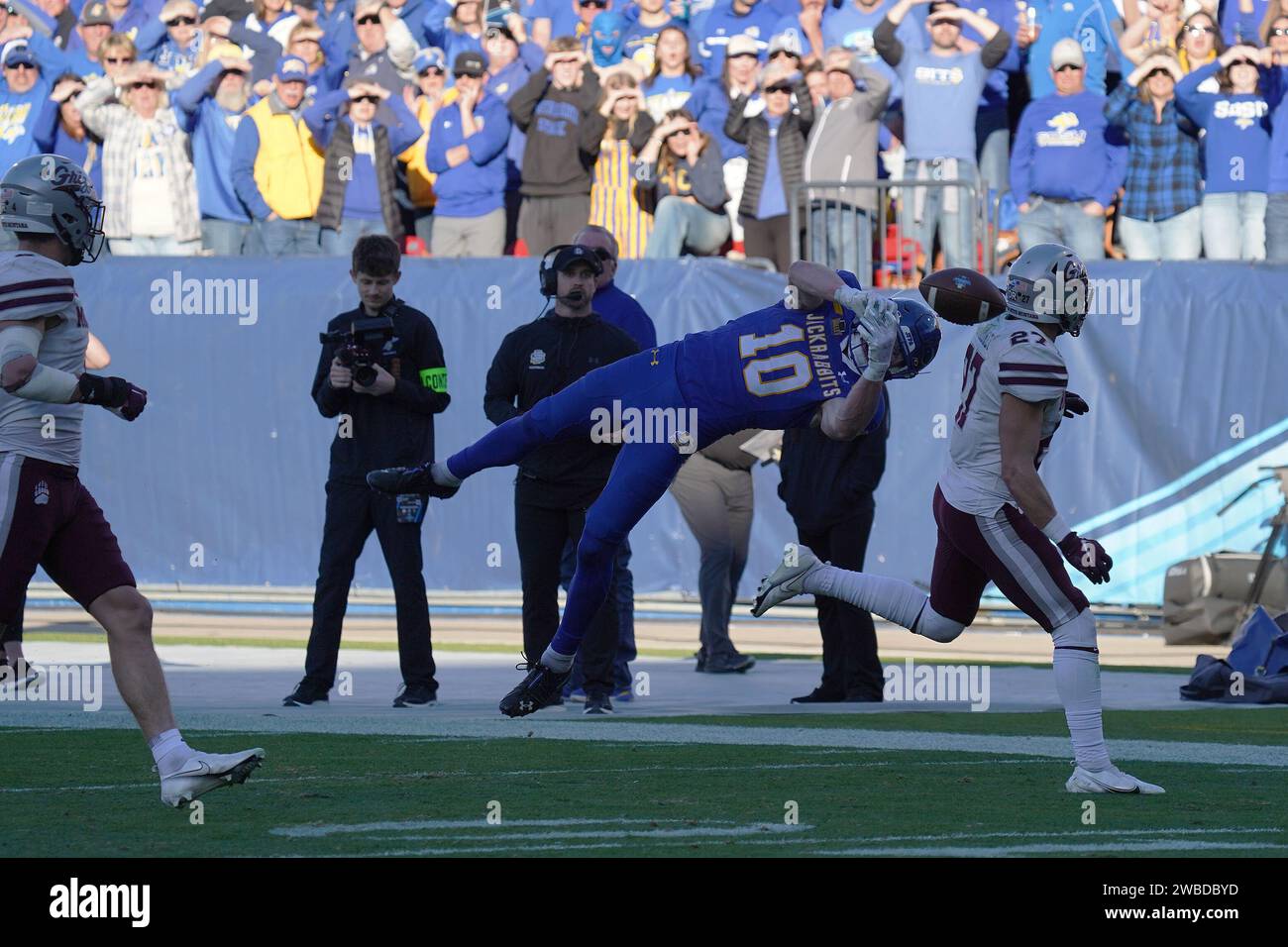 Non Exclusive: Frisco, Texas, United States: A flyover takes place ...