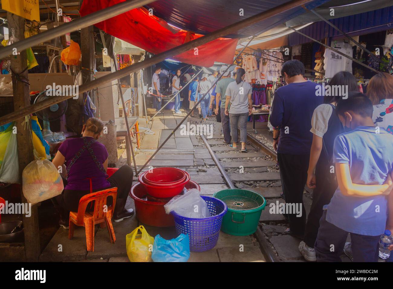 Bangkok, Thailand - December 31, 2022: Mae Klong Railway Market (Hoop ...