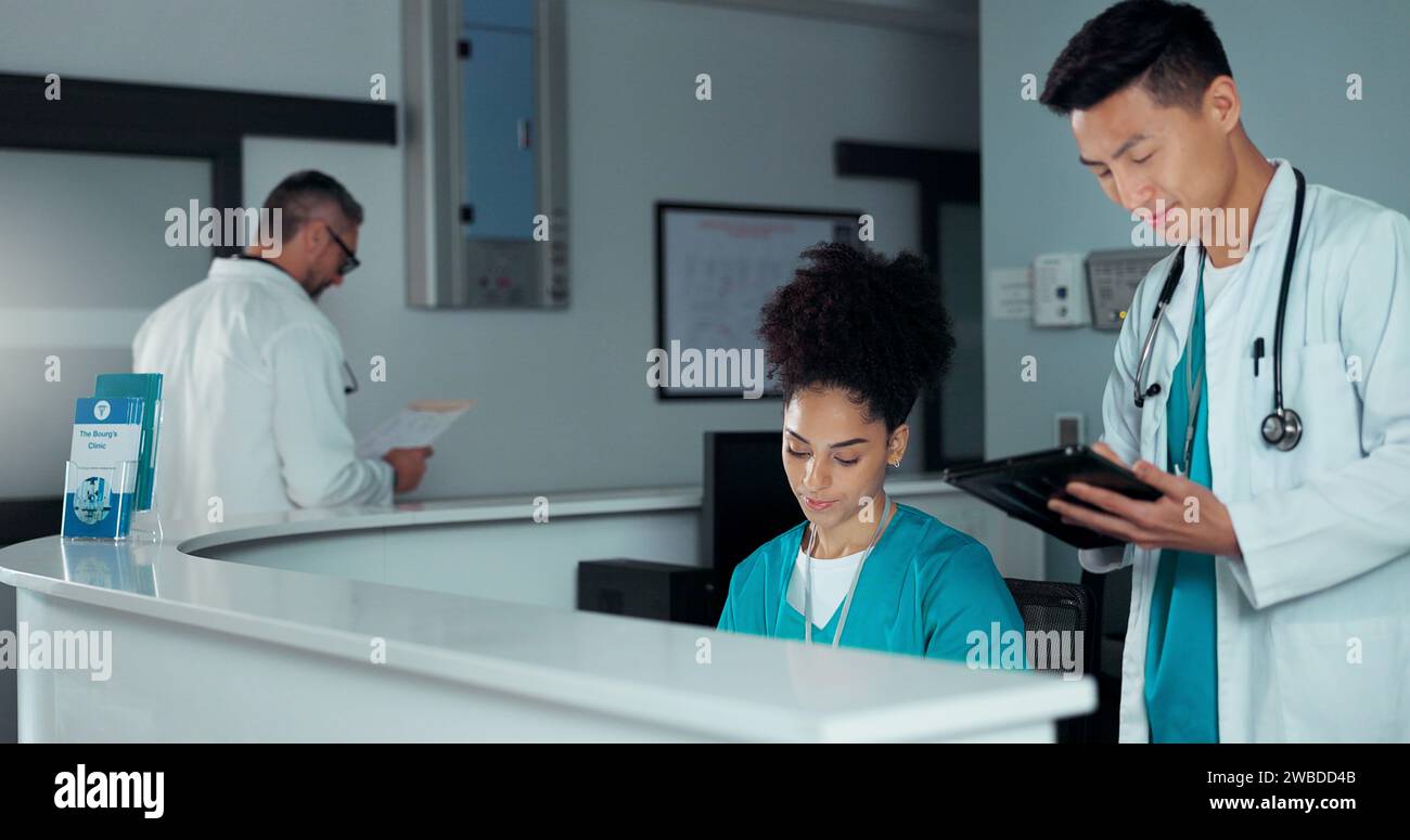 Reception people hi-res stock photography and images - Alamy