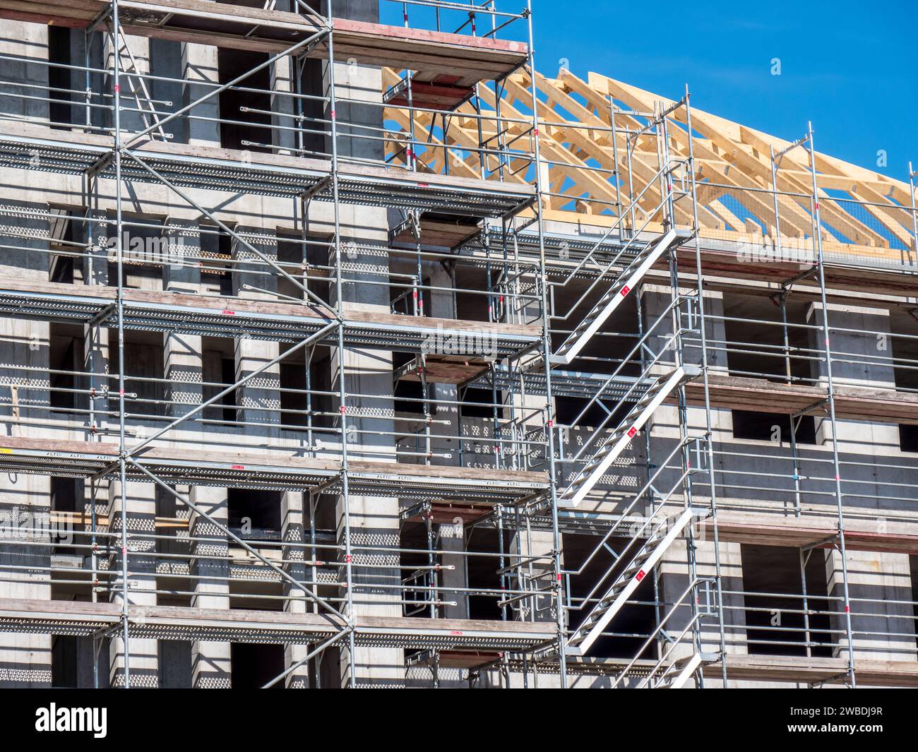 Scaffolding city hi-res stock photography and images - Alamy