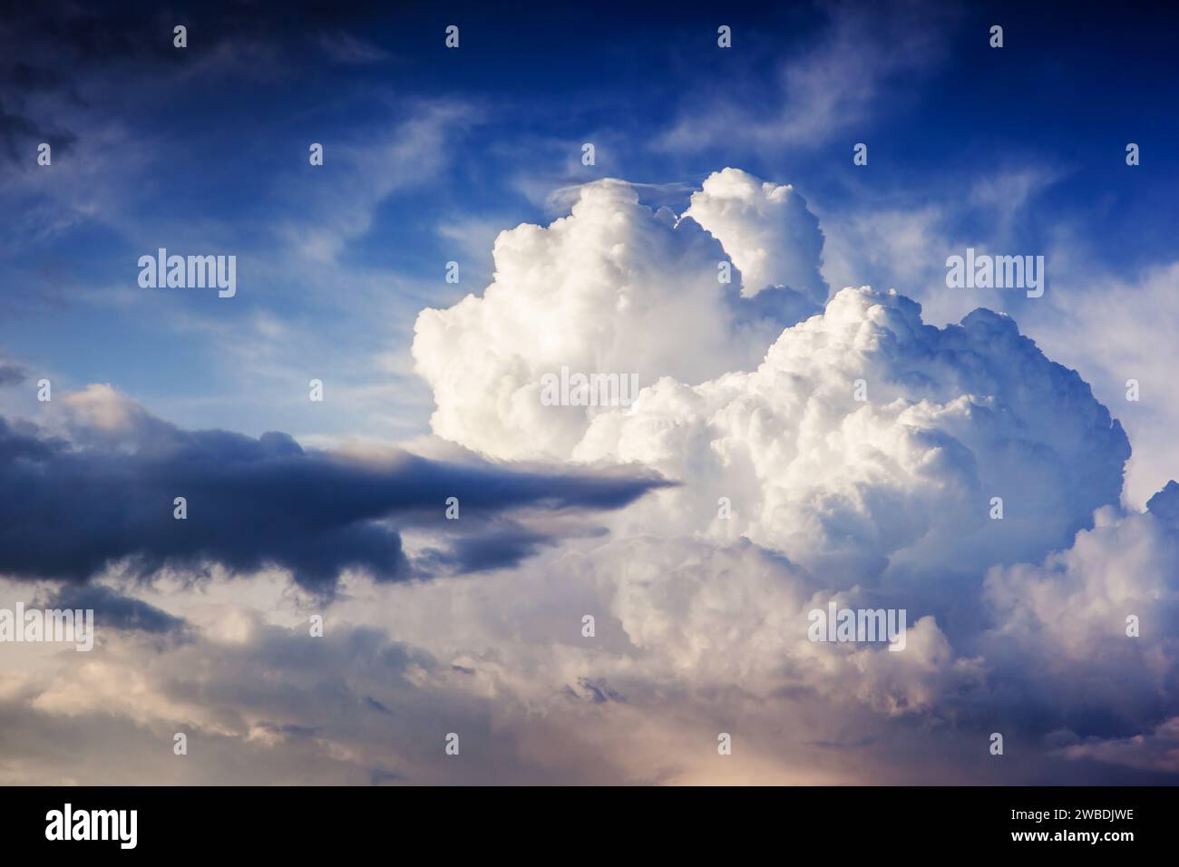 Before storm hi-res stock photography and images - Alamy