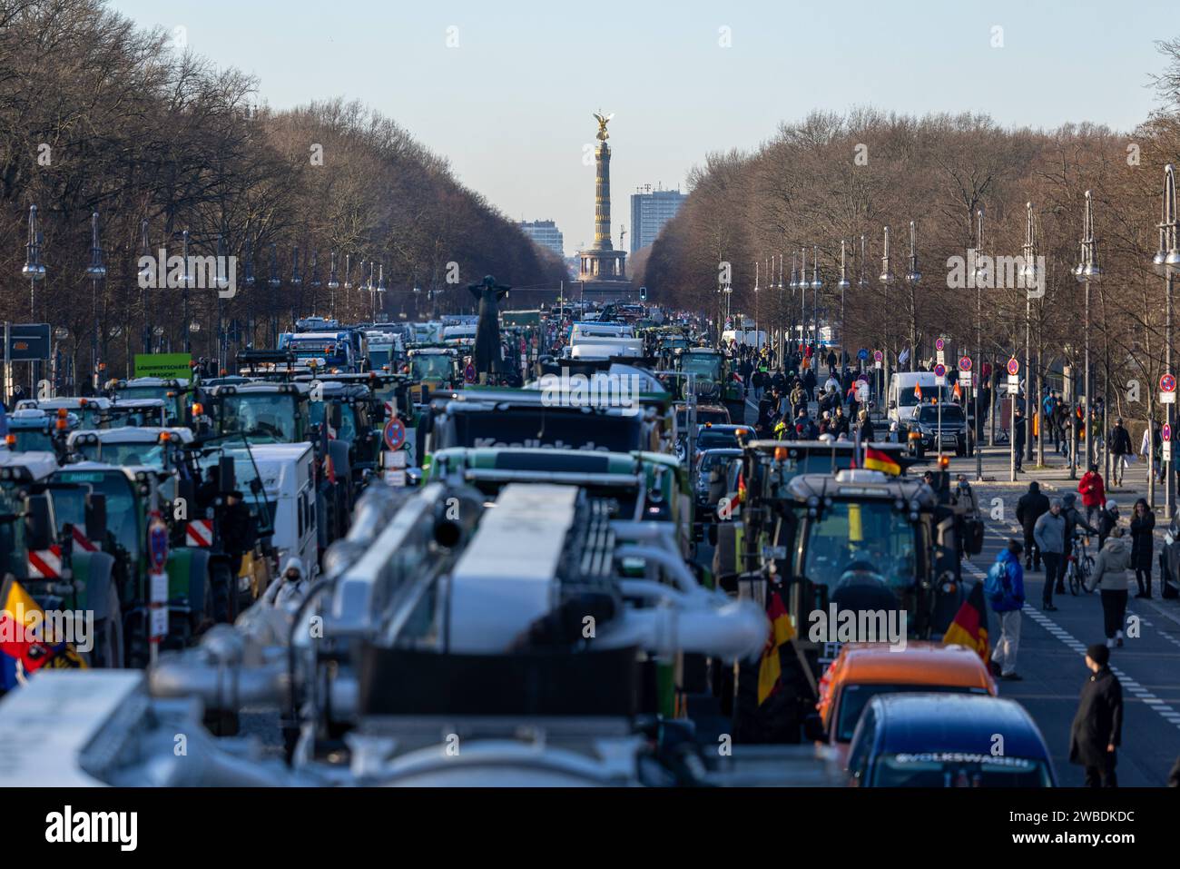 Bauernproteste vor dem Brandenburger Tor in Berlin Berlin, Deutschland ...