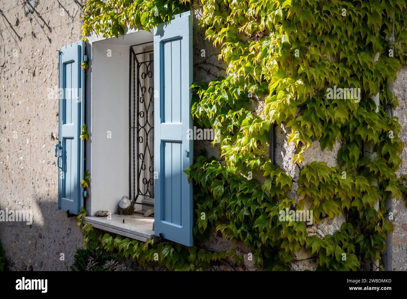 Architecture and art in the ancient fortified village of Valvasone ...