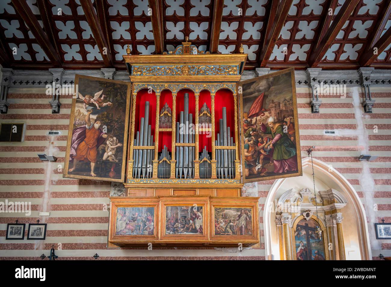 Architecture and art in the ancient fortified village of Valvasone ...