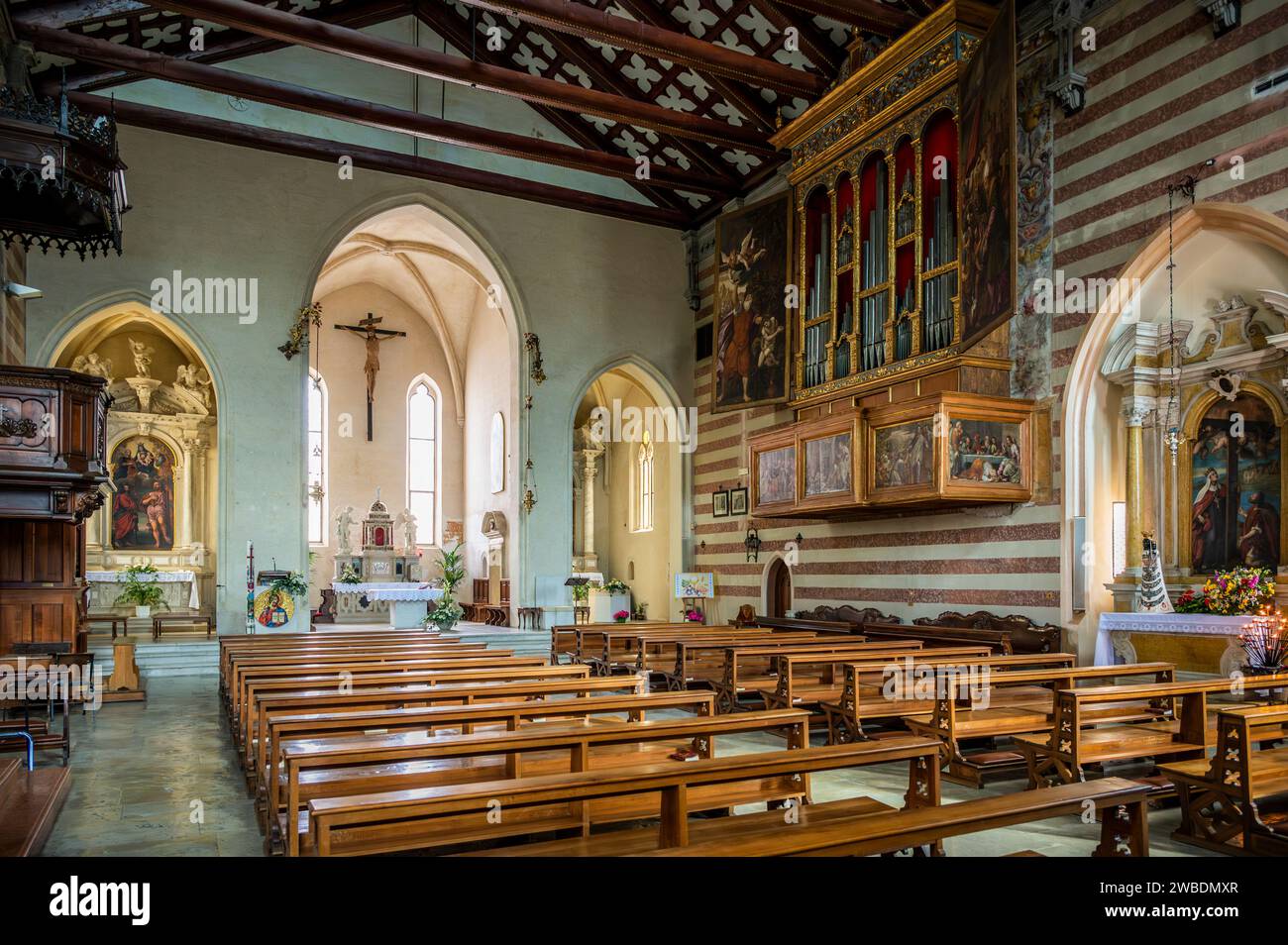 Architecture and art in the ancient fortified village of Valvasone ...