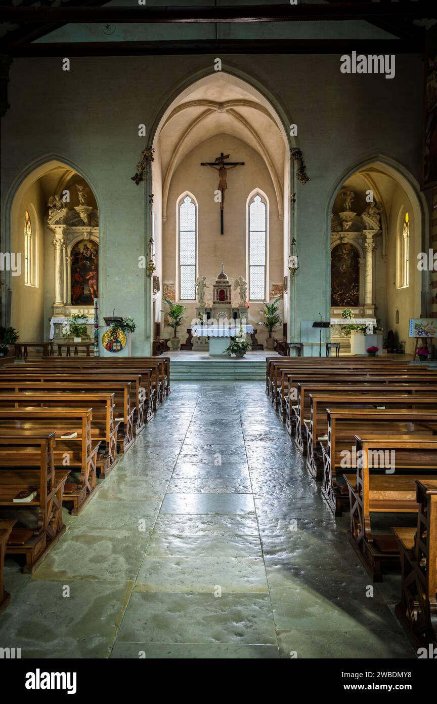 Architecture and art in the ancient fortified village of Valvasone ...