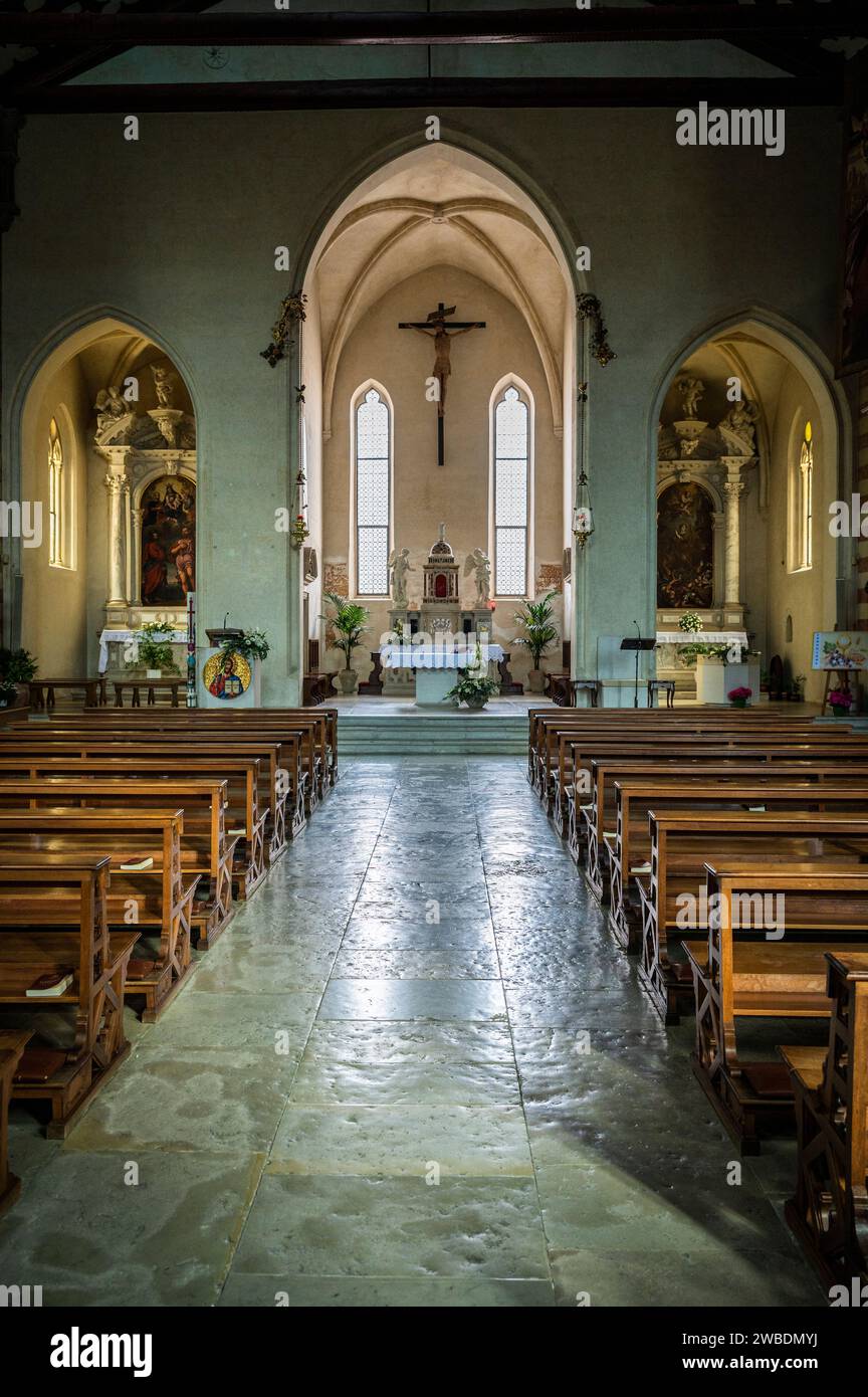 Architecture and art in the ancient fortified village of Valvasone ...