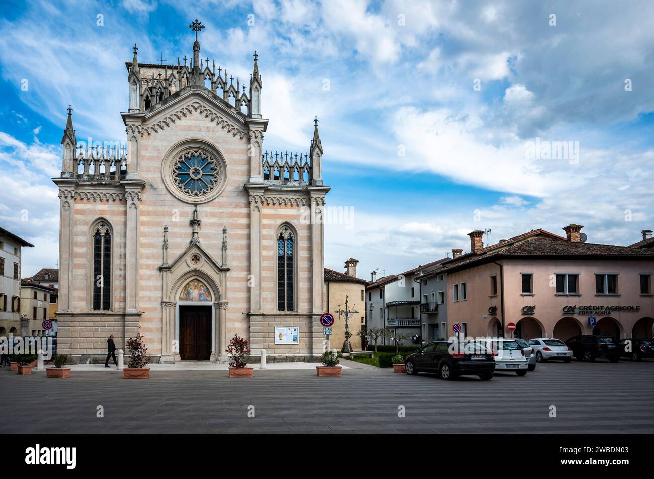 Architecture and art in the ancient fortified village of Valvasone ...