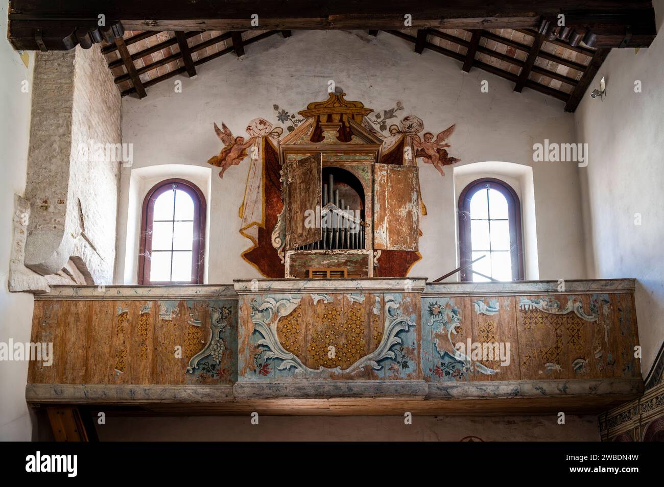 Architecture and art in the ancient fortified village of Valvasone ...