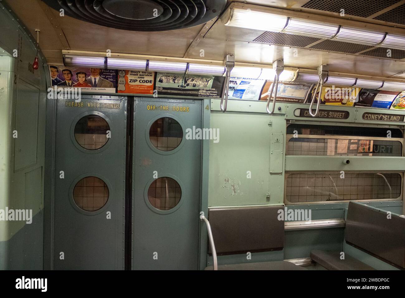 The vintage subway doors with circular handles at the Transit Museum in ...