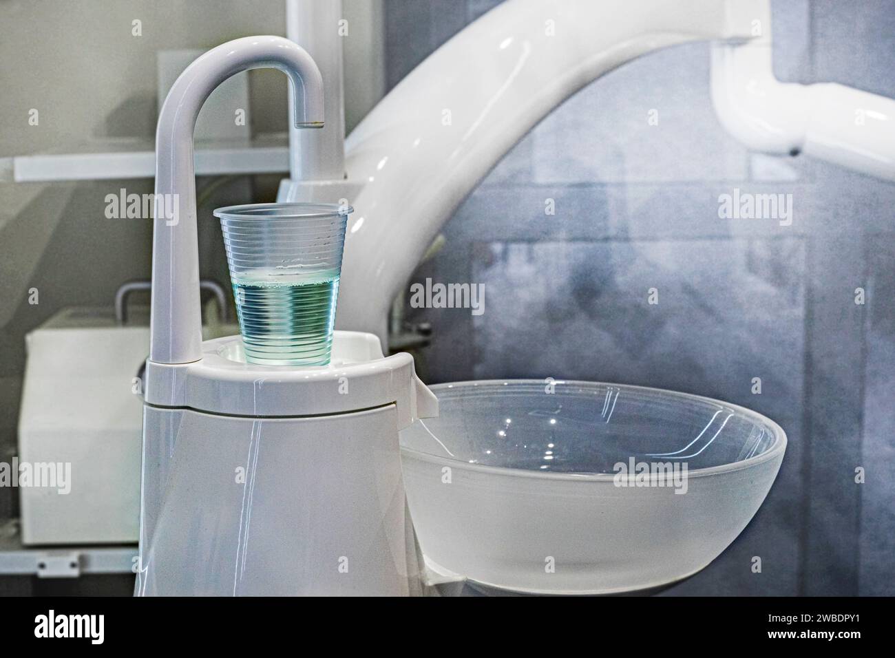 Rinsing the mouth hi-res stock photography and images - Alamy