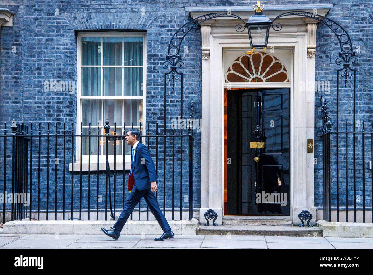London, UK. 10th Jan, 2024. Prime Minister, Rishi Sunak, leaves Number ...