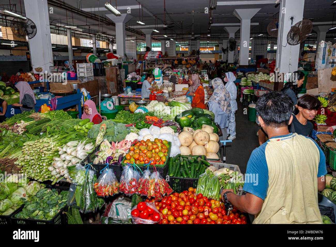 Malaysia, Sabah, Sandakan, Central market, Groceries Stock Photo - Alamy
