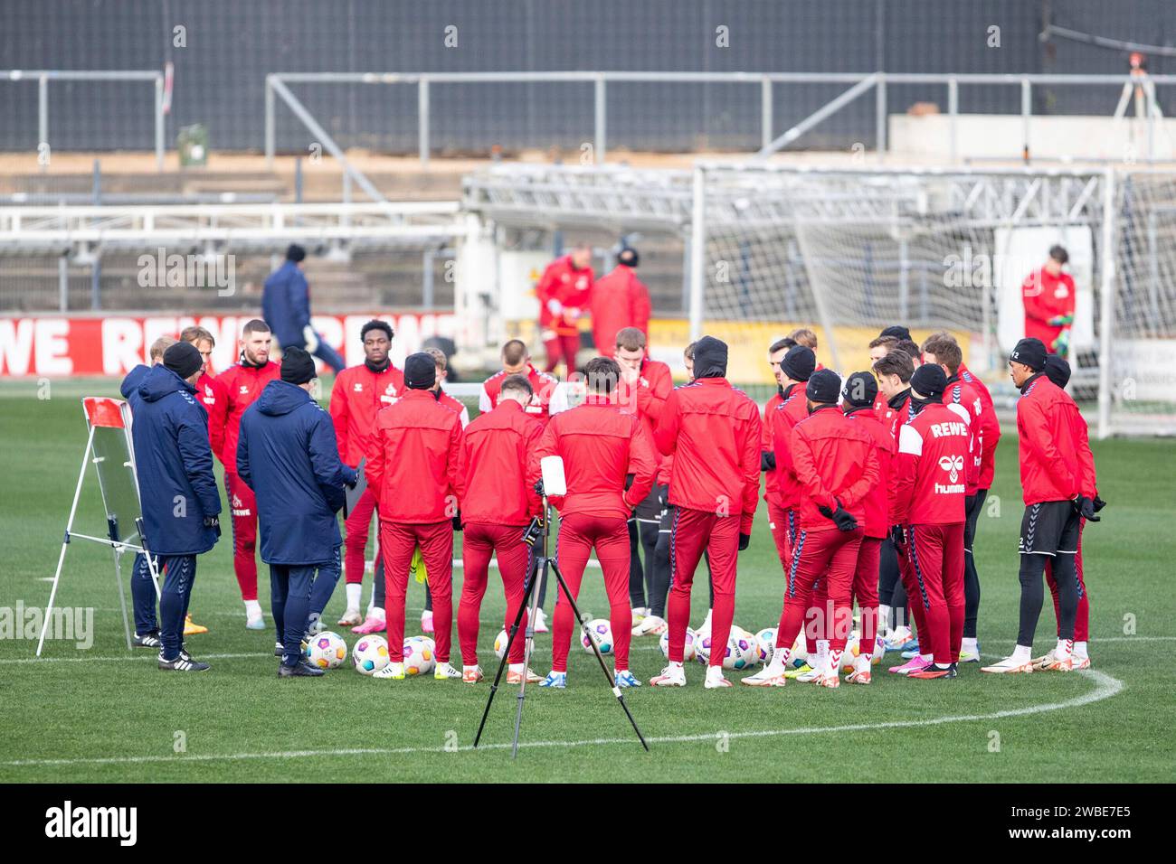 Koeln, Deutschland. 10th Jan, 2024. 1.FC Koeln im Teamkreis 1. FC K?ln, Training 10.01.2024 ...