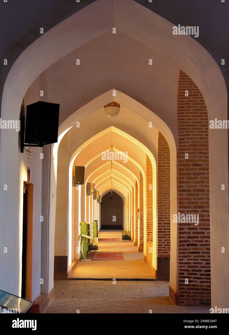 The corridor passage way in the Jāmeh Mosque of Yazd, the grand ...