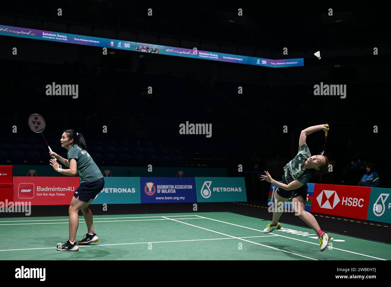 Low kee hi-res stock photography and images - Alamy