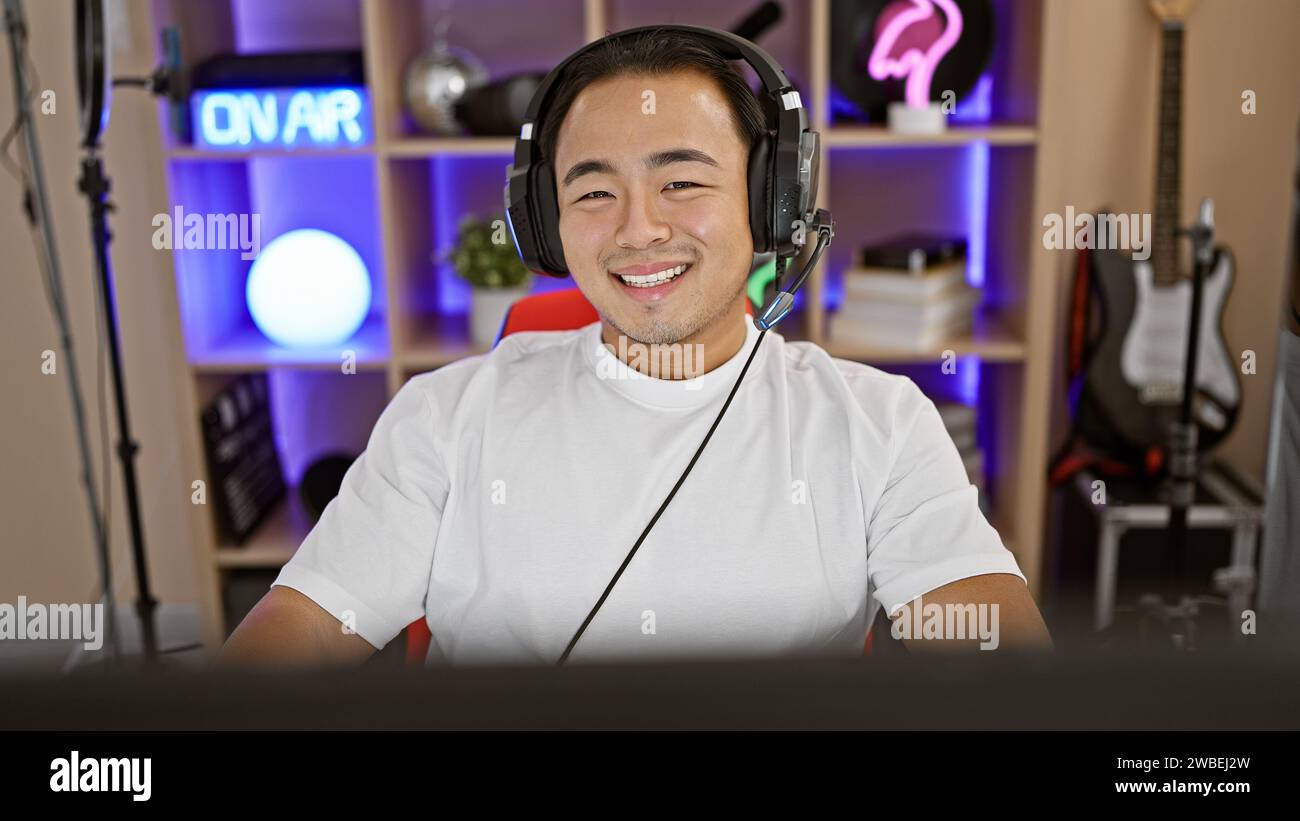 Young chinese man streamer hi-res stock photography and images - Alamy