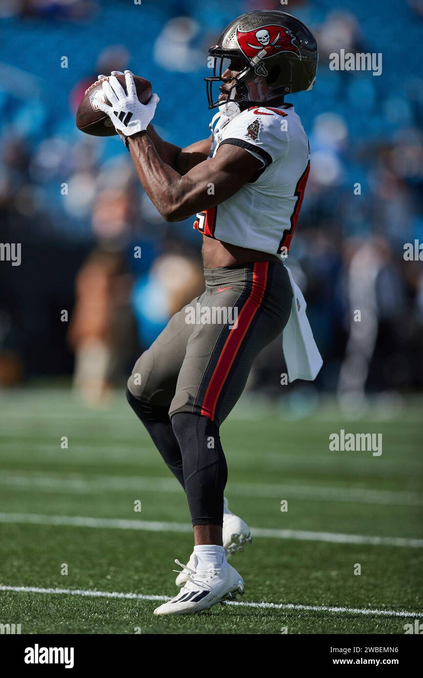 Tampa Bay Buccaneers wide receiver David Moore (19) catches a pass ...