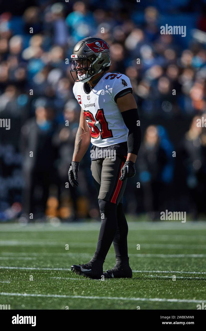 Tampa Bay Buccaneers safety Antoine Winfield Jr. (31) lines up on ...