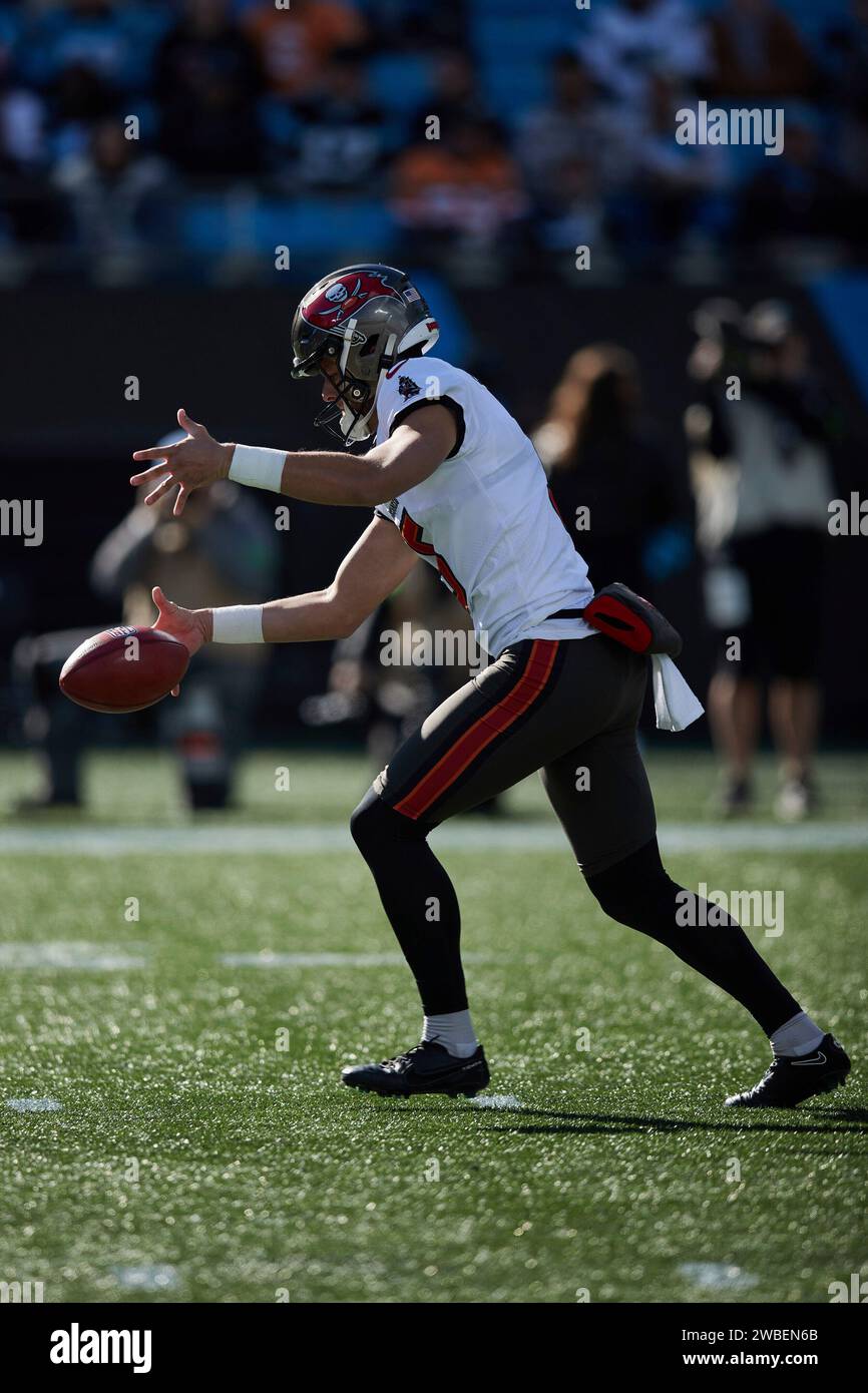 Tampa Bay Buccaneers punter Jake Camarda (5) prepares to punt the ball ...