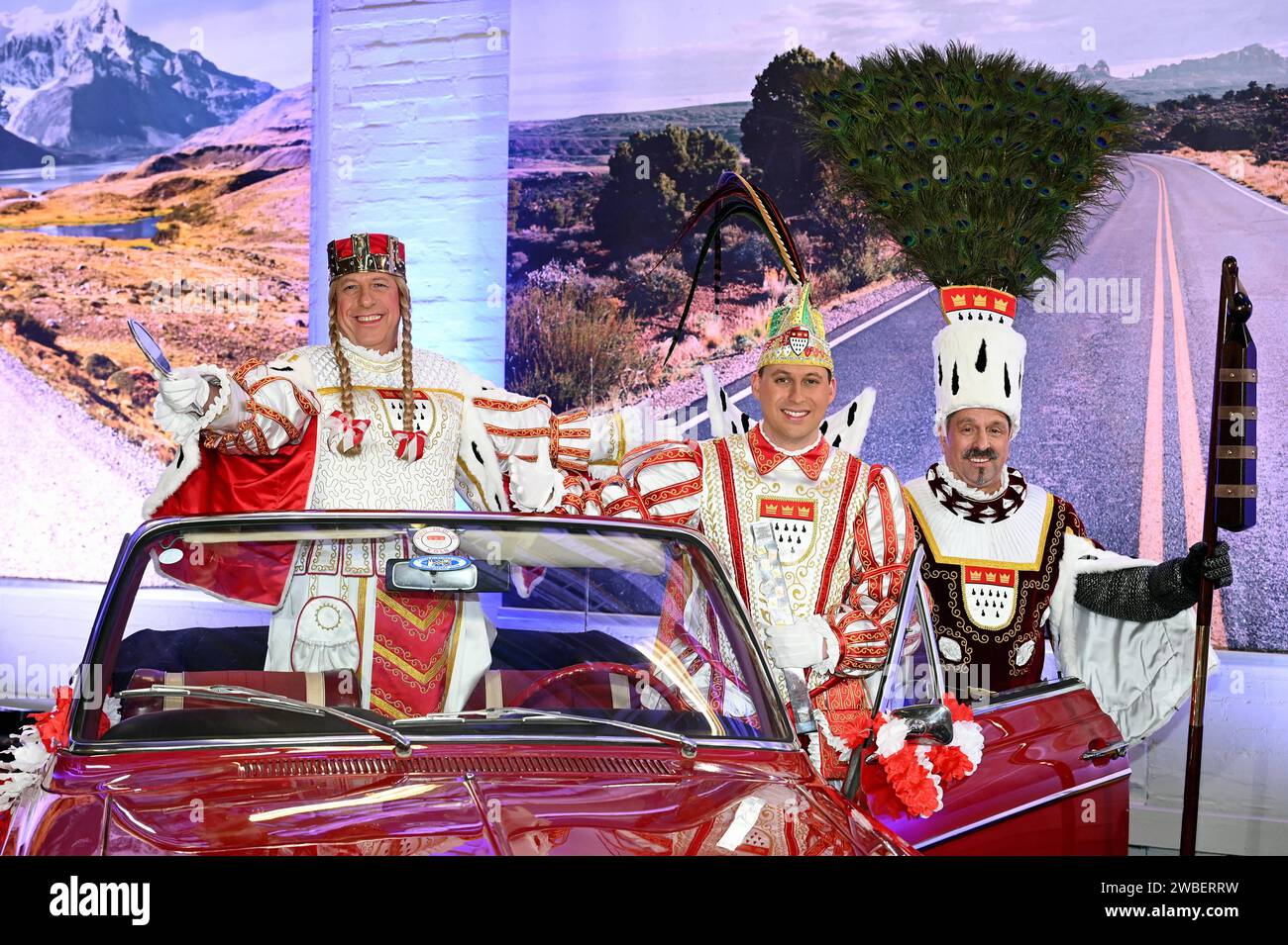 Das Kölner Karneval Dreigestirn der Karnevalsession 2023 / 2024. l-r ...