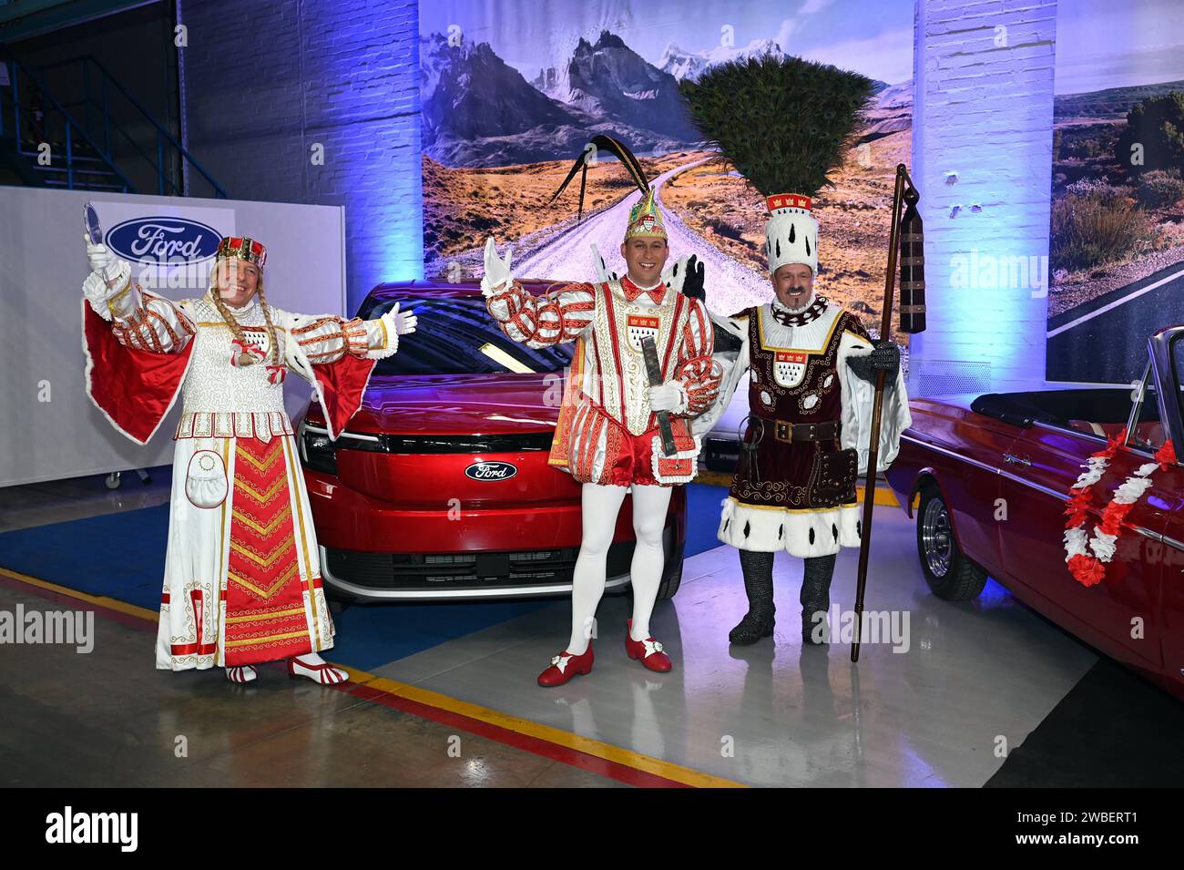 Das Kölner Karneval Dreigestirn der Karnevalsession 2023 / 2024. l-r ...