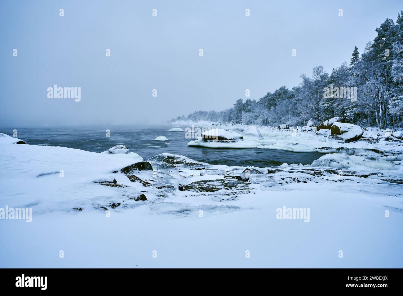 Finnish archipelago in the winter hi-res stock photography and images ...