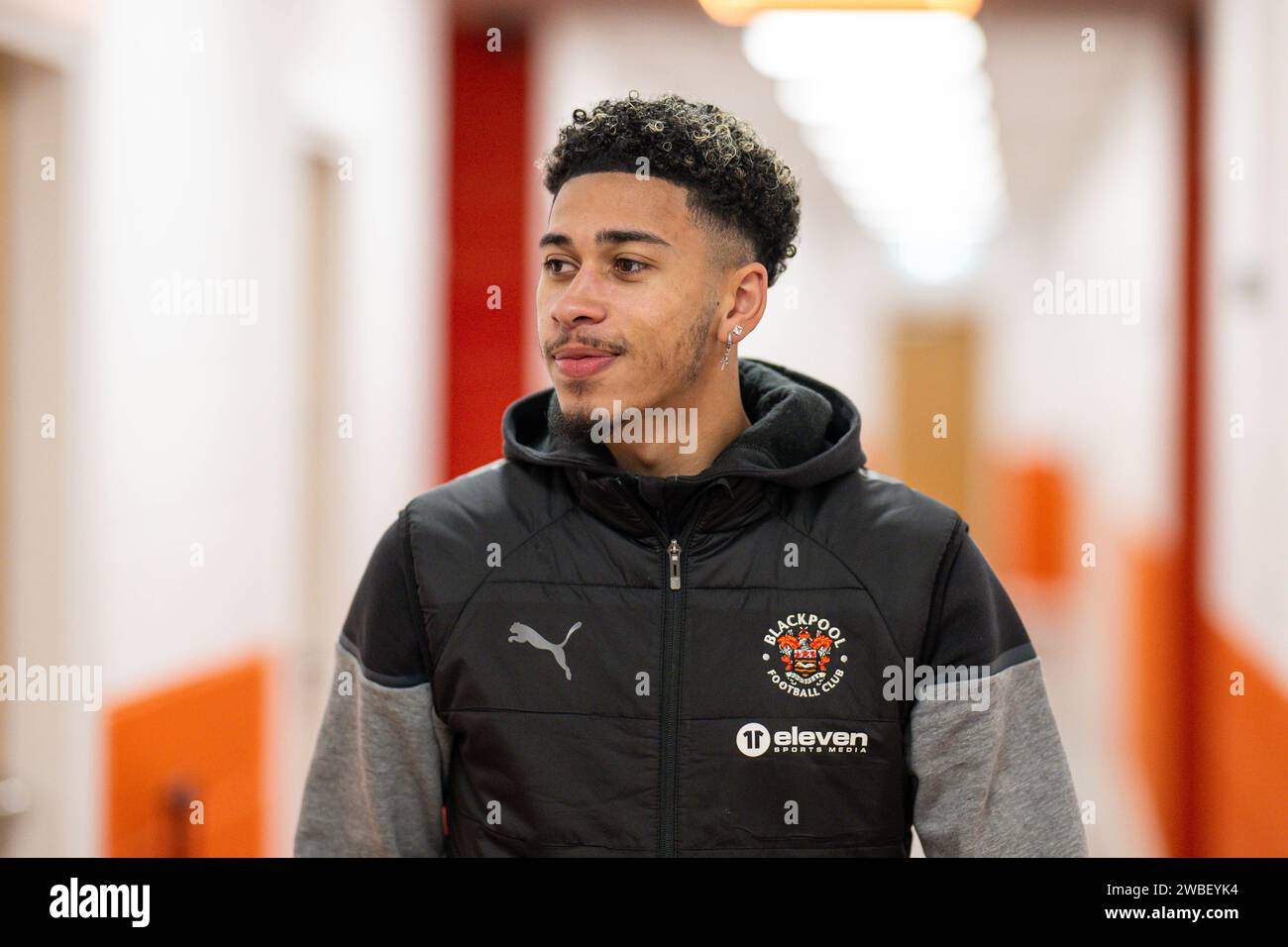 Jordan Lawrence-Gabriel of Blackpool arrives ahead of the Bristol ...