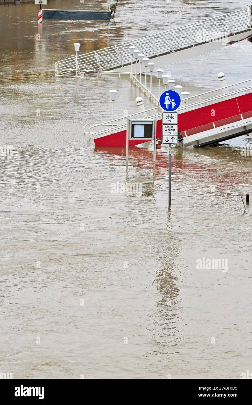 Flood of the Elbe in Dresden at the beginning of January 2024, Saxony ...