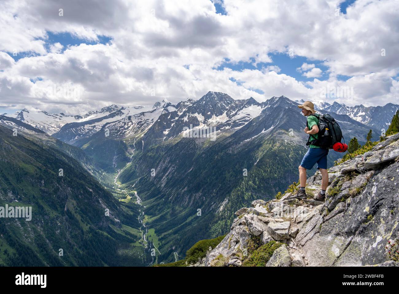 Mountaineer on hiking trail, Berliner Hoehenweg, mountain panorama with ...