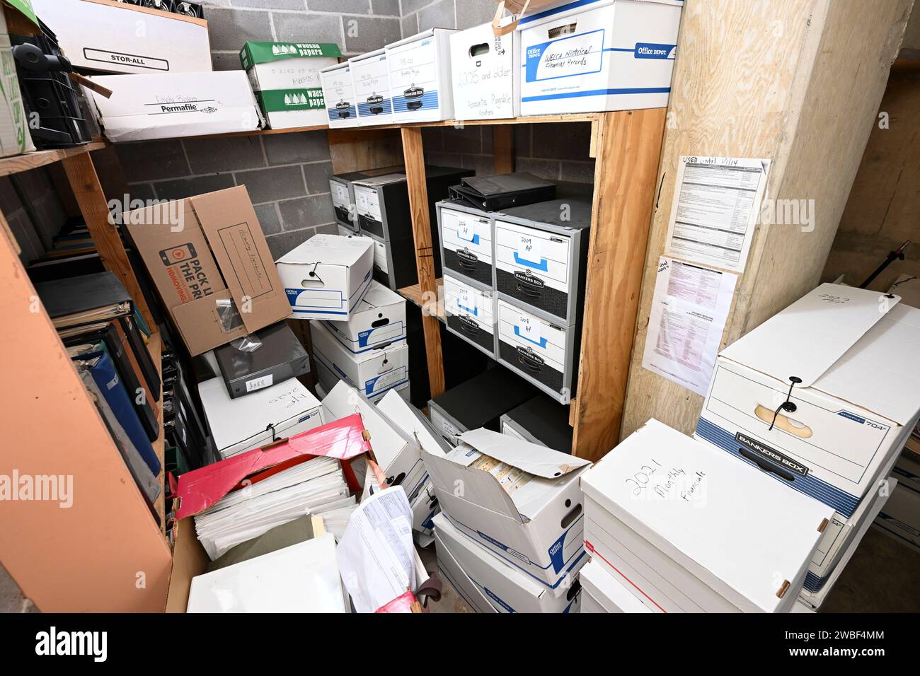 Messy record keeping hi-res stock photography and images - Alamy