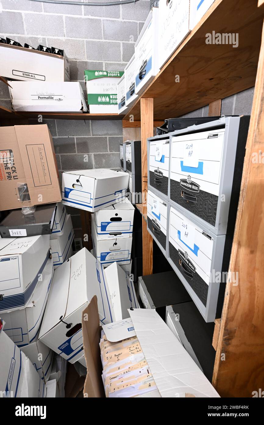 Accounts payable record storage hi-res stock photography and images - Alamy