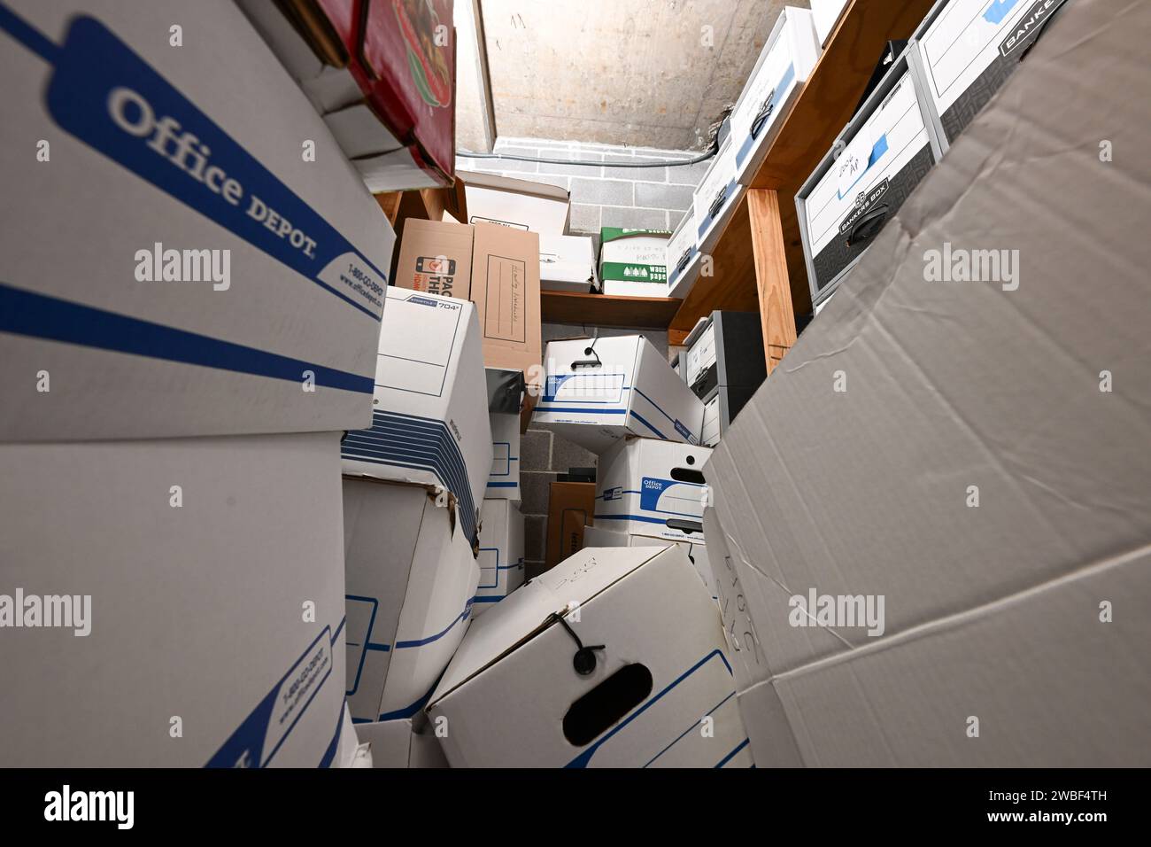 Accounts payable record storage hi-res stock photography and images - Alamy
