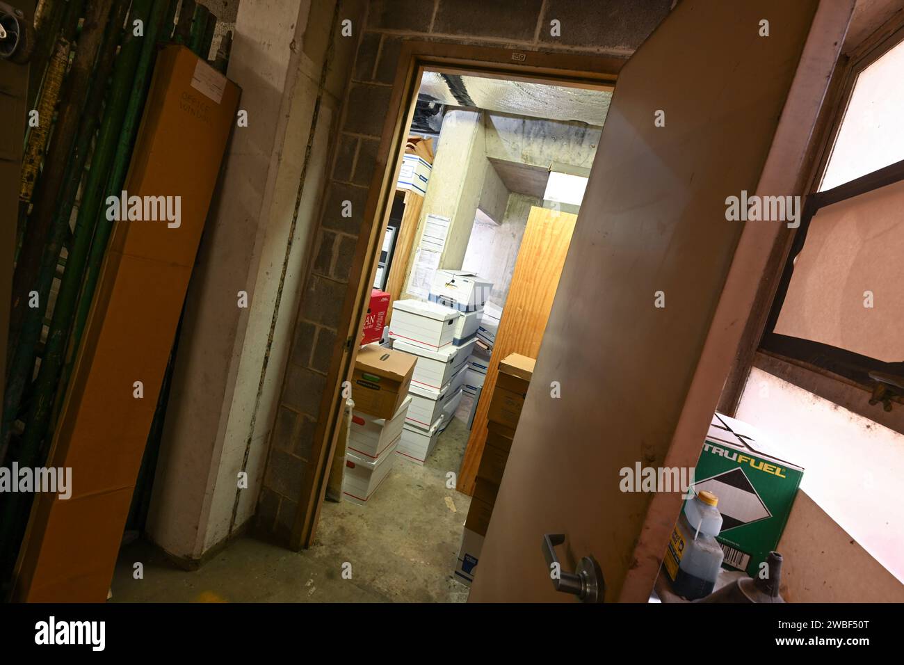 Messy record keeping hi-res stock photography and images - Alamy