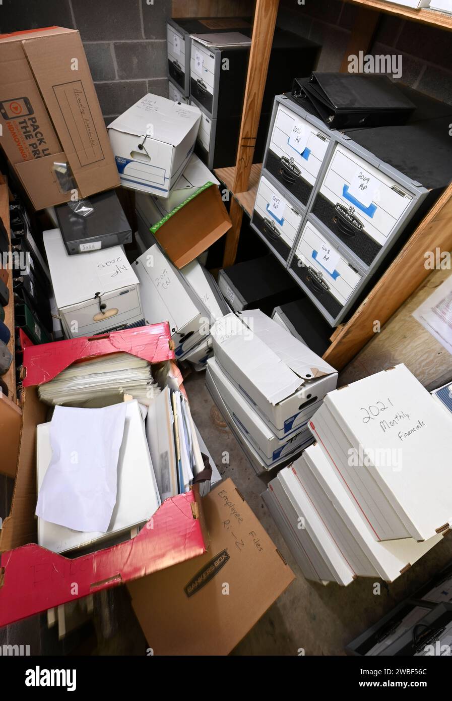 Accounts payable record storage hi-res stock photography and images - Alamy