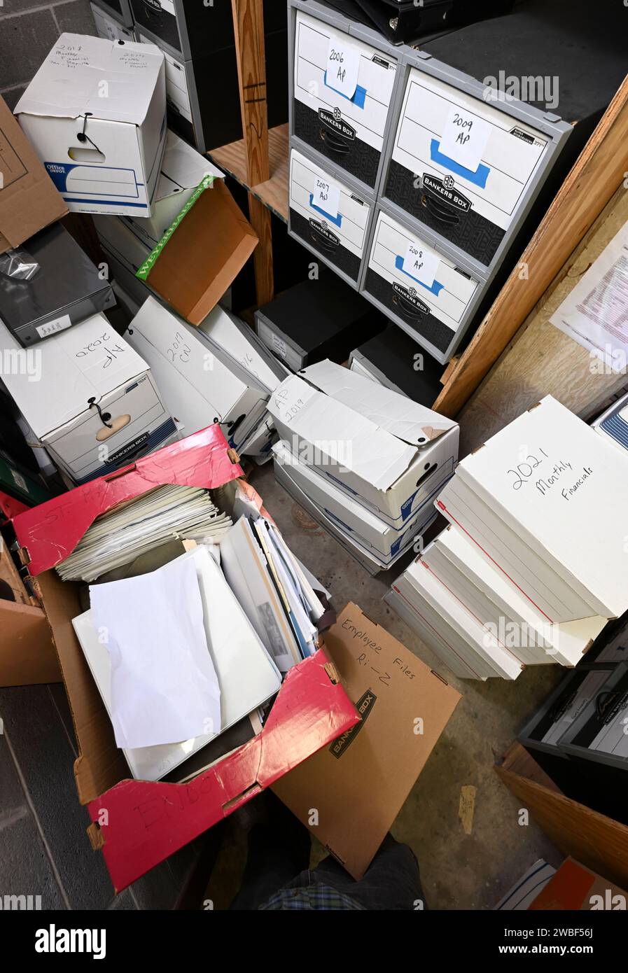 Accounts payable record storage hi-res stock photography and images - Alamy