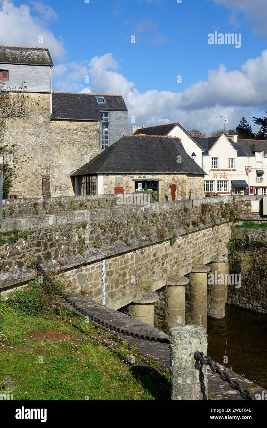 Bridge with Moulin du Pont mill at the mouth of La Mignonne into the ...