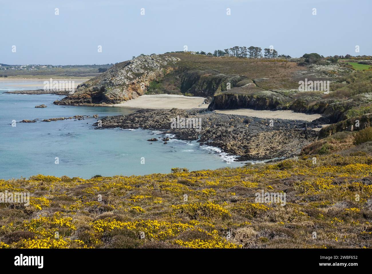 Anse de Dinan Bay, seen from the Pointe de Dinan, Crozon, Crozon ...