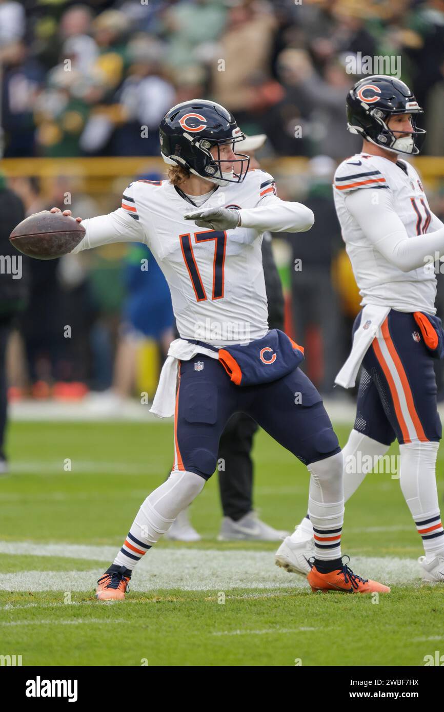 Chicago Bears quarterback Tyson Bagent (17) warms up during an NFL ...