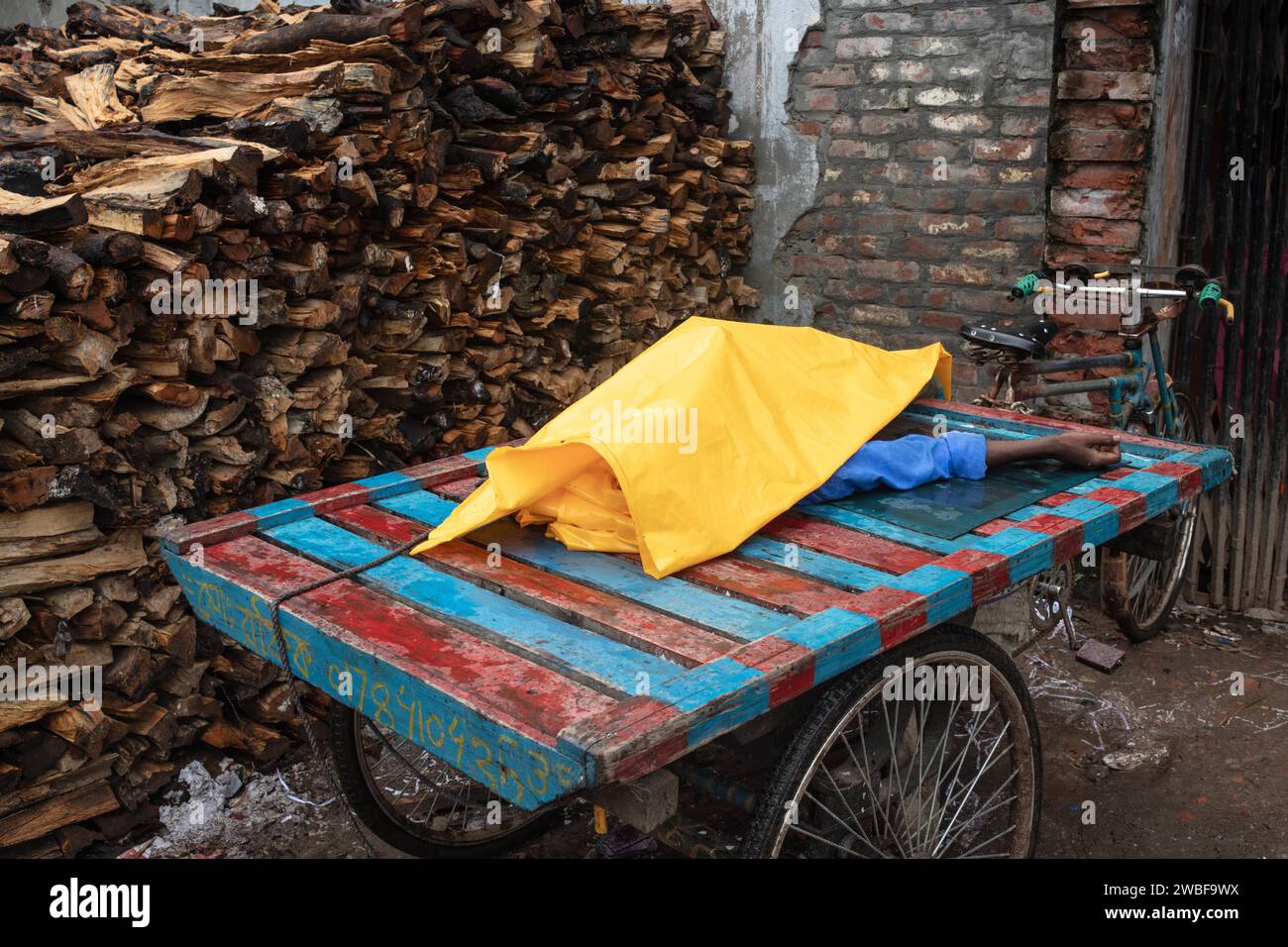 Cycle rickshaw with passenger hi-res stock photography and images - Alamy