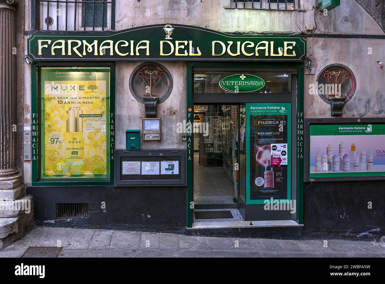 Old pharmacy, Farmacia Del Ducale, in the historic centre, Vico dei ...