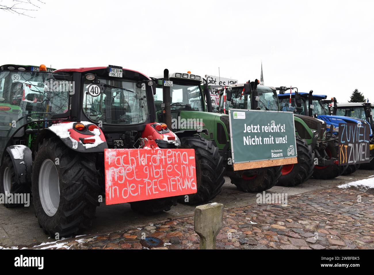 Farmers protest with tractors on 6 January 2024 in Heide, Schleswig ...