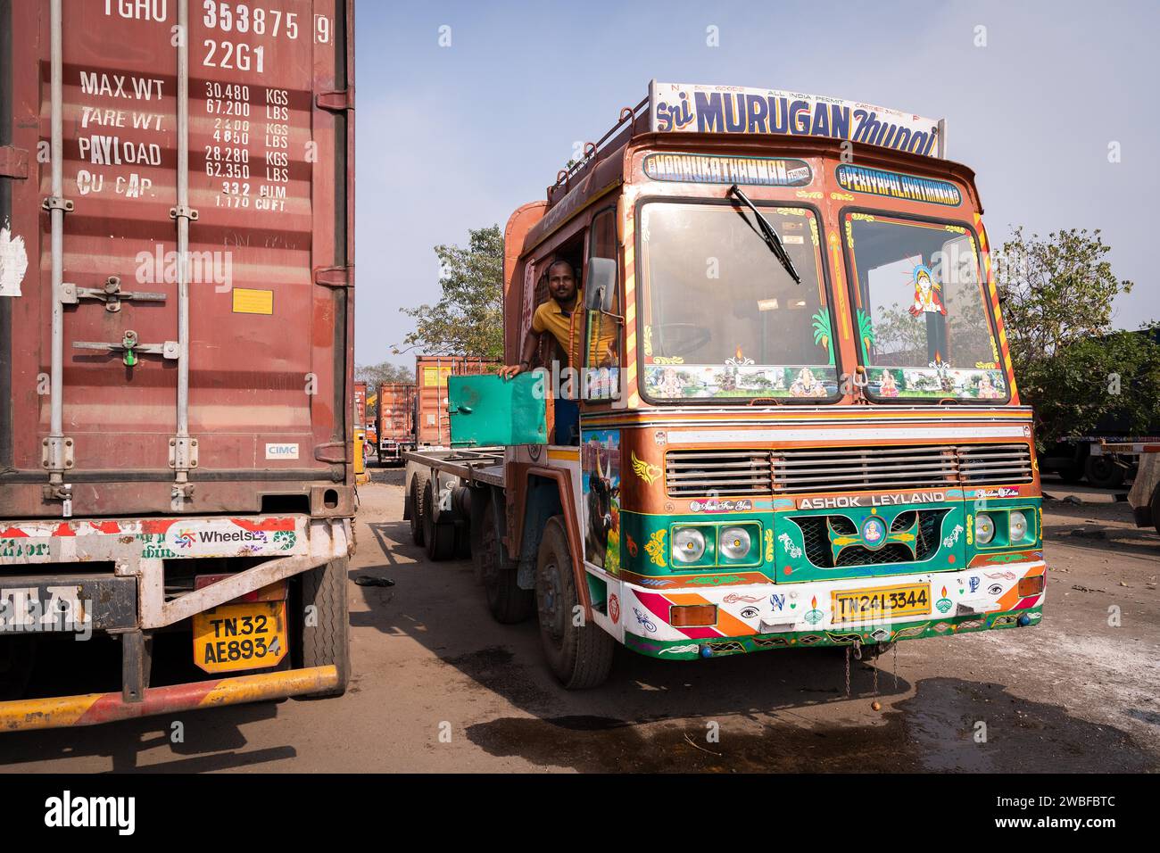 Indian vehicle parking hi-res stock photography and images - Alamy