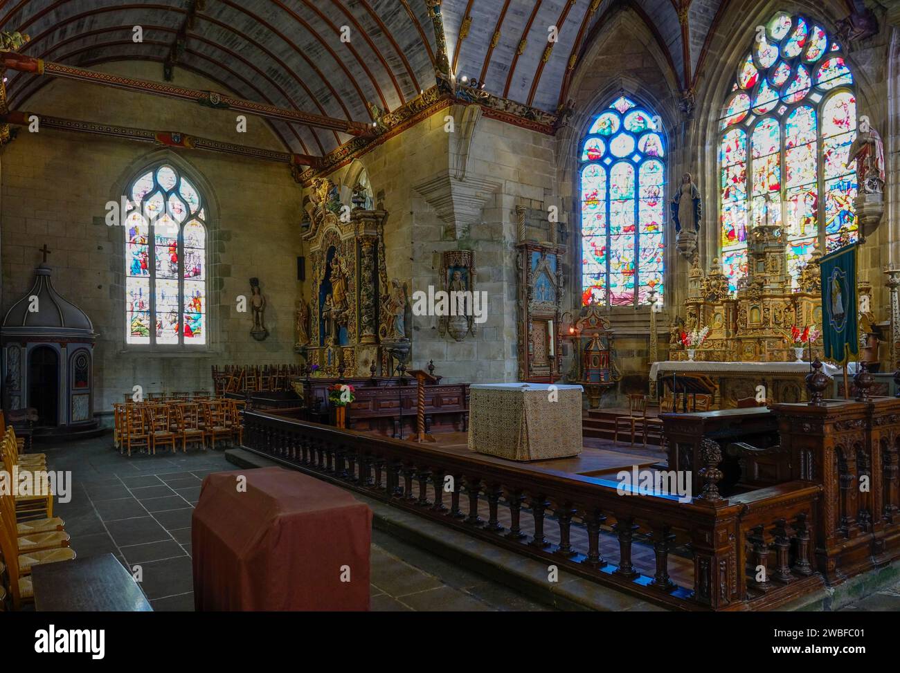 Altar, choir and transept of the Saint Germain church, Enclos ...